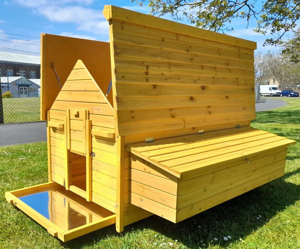 XL Skylight Cottage Chicken with 2 Meter Run Design - Coops & Hutches UK